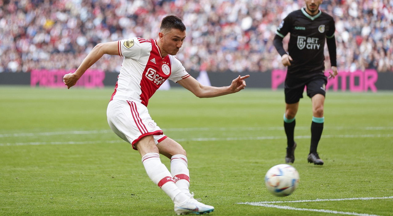 Resumen Ajax – Fortuna Sittard l Berghuis resulta determinante